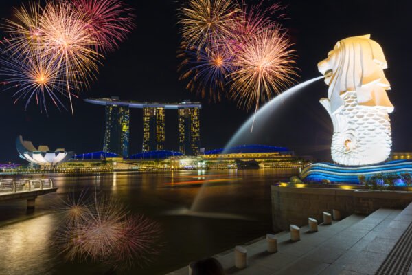 Merlion Park: Discover Singapore's Famous Icon with your kids